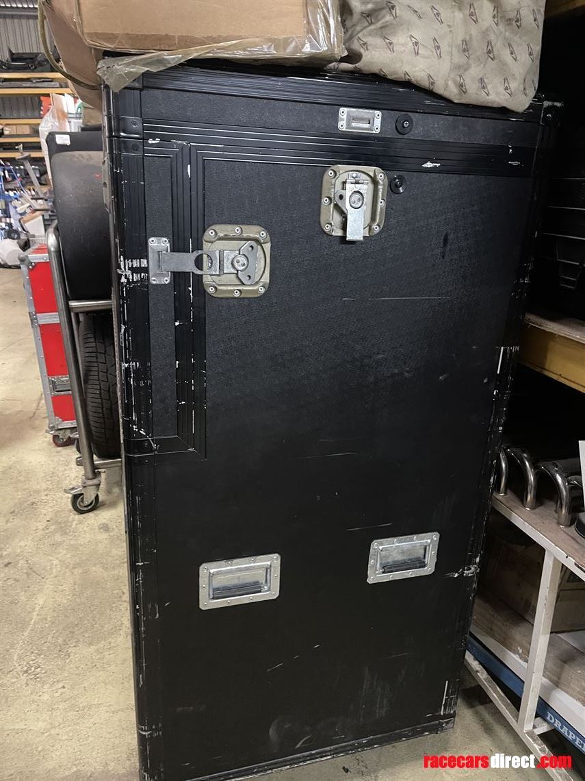 Racecarsdirect.com - Quentor Wheel Shipping Flight Case