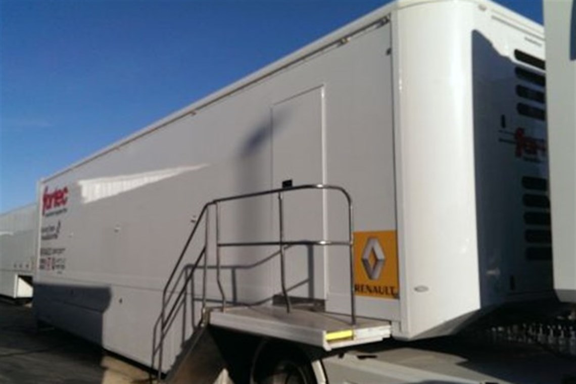 Racecarsdirect.com - Ex BAR F1 Frasers 3 Car Trailer