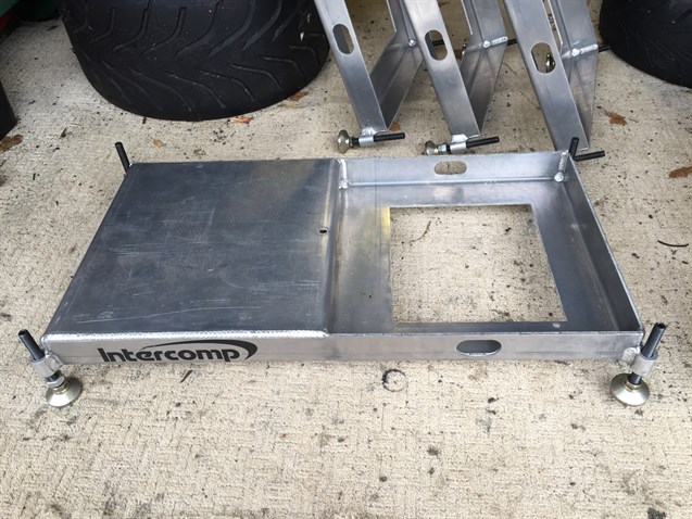 Racecarsdirect.com - Set of 4 Intercomp Roll Off Pads and Levellers