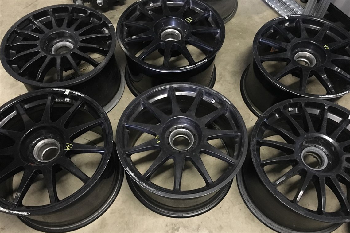 Racecarsdirect.com - Rims 10x18" and 11x18" center nut
