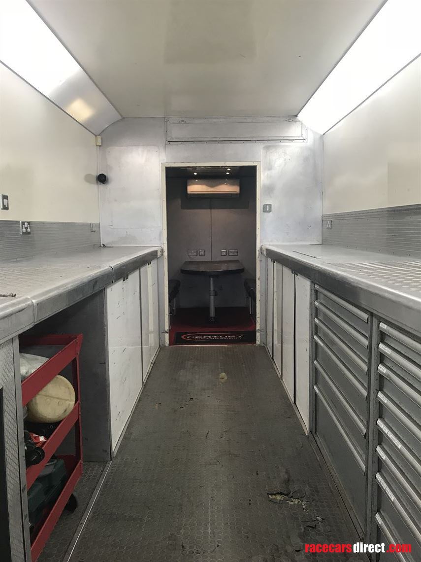 Racecarsdirect.com - 2 Car transporter with Renault Premium unit